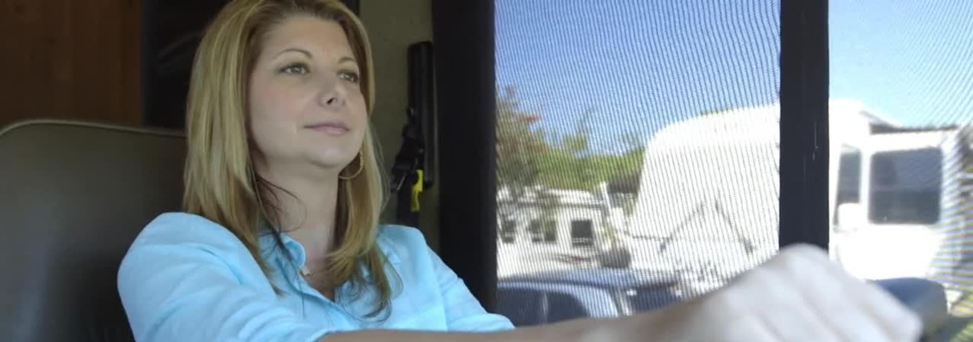 Watch Big Time RV S01:E02 - 500 Horsepower Under $400K - Free TV Shows ...