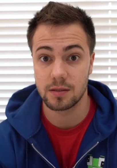 Watch Unspeakable S11:E05 - Very Satisfying Magical Sand Challenge ...