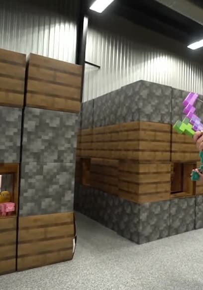 Watch Unspeakable S06:E01 - Last to Leave My Minecra - Free TV Shows | Tubi