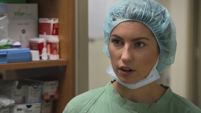 Watch Doctor Barry S01:E01 - Barry’s Big Day - Free TV Shows | Tubi