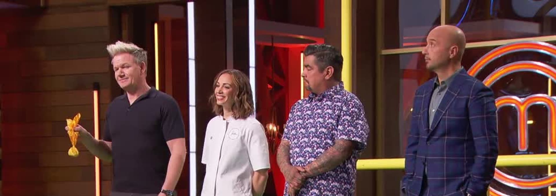 Watch MasterChef S13:E14 - Kelsey's Stadium Food - Free TV Shows | Tubi