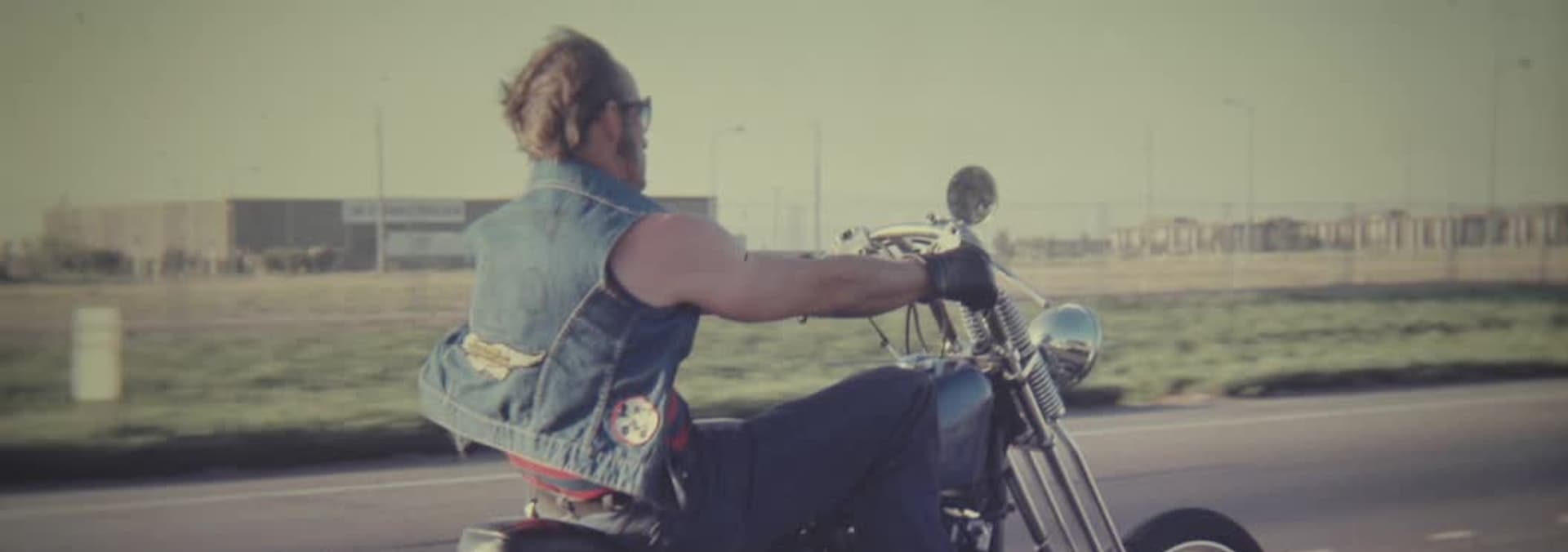 Watch Counting Cars S10:E09 - Kona Gold Chopper - Free TV Shows | Tubi