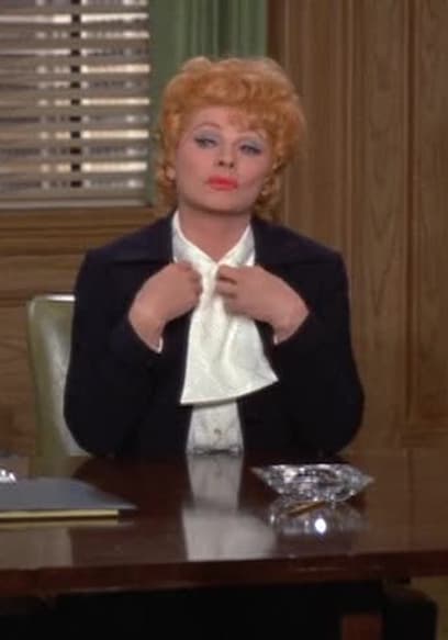 Watch Here's Lucy S06:E09 - Lucy and Joan Rivers Do Jury Duty - Free TV ...