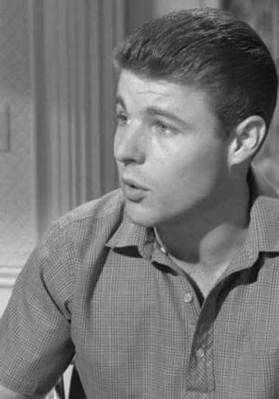 Watch The Adventures of Ozzie and Harriet S09:E01 - - Free TV Shows | Tubi