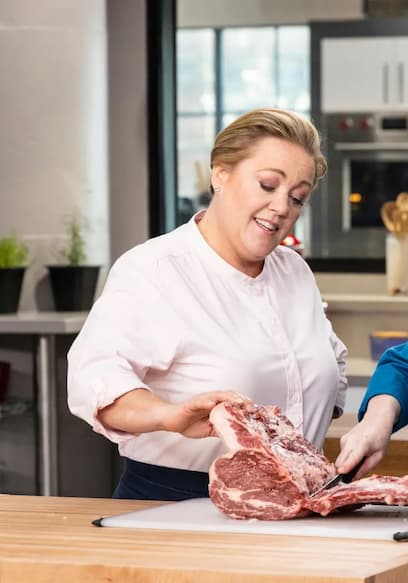 Watch America's Test Kitchen S22:E04 - Prime Rib and Popovers - Free TV ...