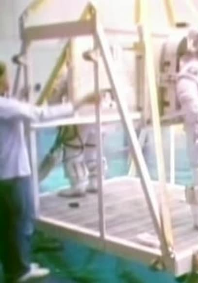 Watch History of the Space Shuttle S01:E06 - Episode - Free TV Shows | Tubi