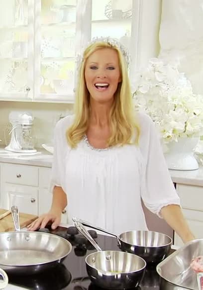 Watch Semi-Homemade Cooking With Sandra Lee S14:E11 - Free TV Shows | Tubi