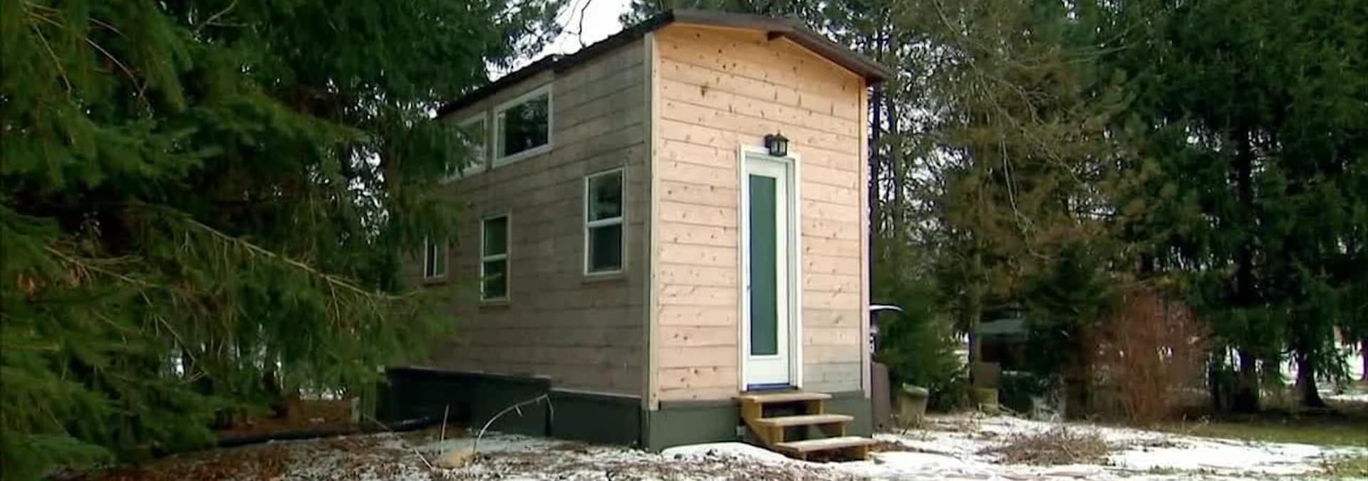 Watch Tiny House Hunters S03:E15 - New Parents Go Tiny - Free TV Shows ...