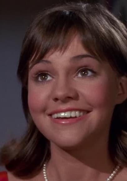 Watch Gidget S01:E25 - Love and the Single Gidget - Free TV Shows | Tubi