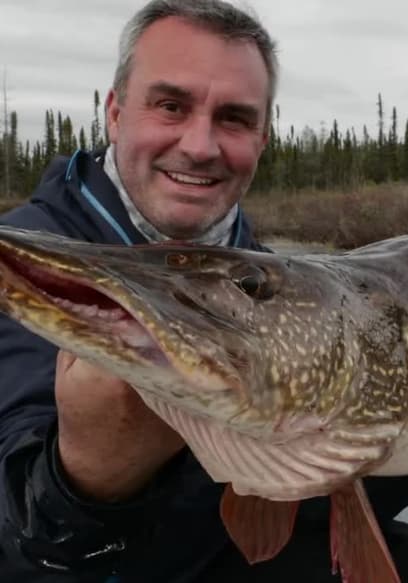 Watch Chasing Monsters S05:E04 - Cold-Water Cannibal - Free TV Shows | Tubi