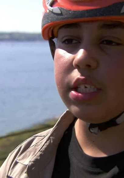 Watch Bear Grylls: Survival School S02:E02 - Episode - Free TV Shows | Tubi