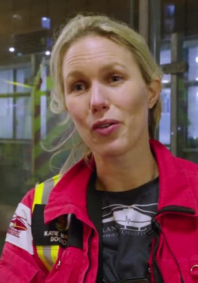 Watch Ambulance: Code Red S02:E17 - Episode 17 - Free TV Shows | Tubi