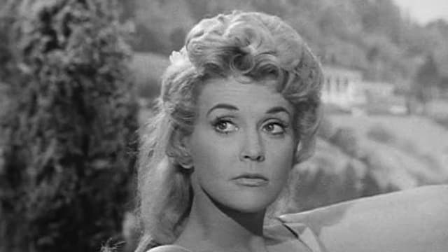 Watch The Beverly Hillbillies S01:E11 - Elly Races Jethrine - Free TV ...