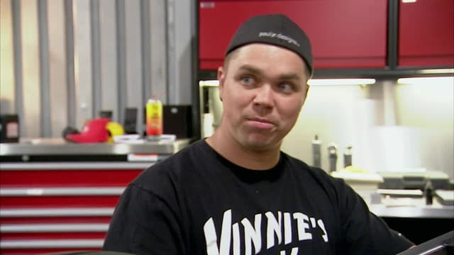 Watch American Chopper S07:E11 - Chicago Blackhawks Bike Part 2 - Free ...