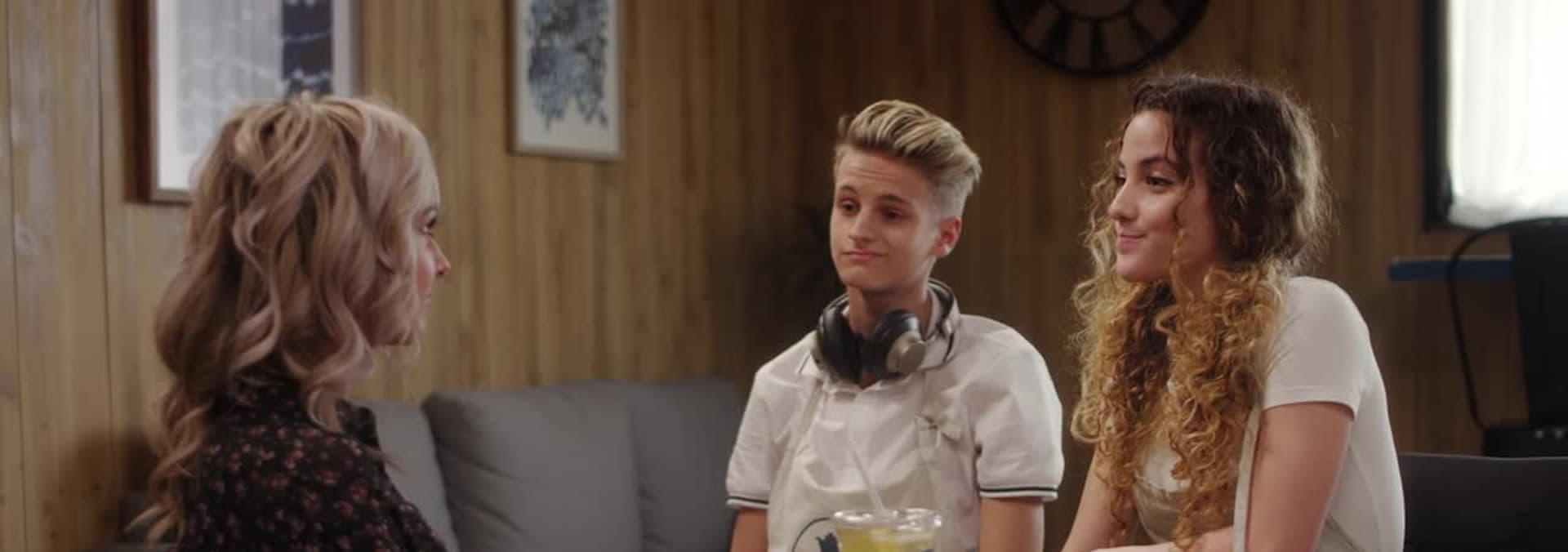 Watch Boss Cheer S02:E03 - The Boss Is Back - Free TV Shows | Tubi