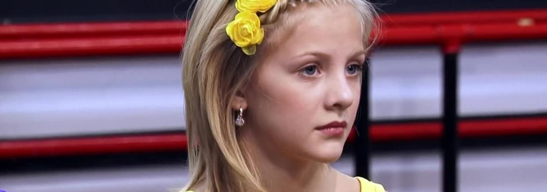 Watch Dance Moms S02:E04 - No One Likes a Bully - Free TV Shows | Tubi