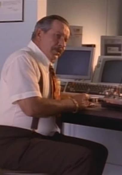 Watch Angels in Disguise S01:E03 - Angel in a Snowstorm / The Hobo ...