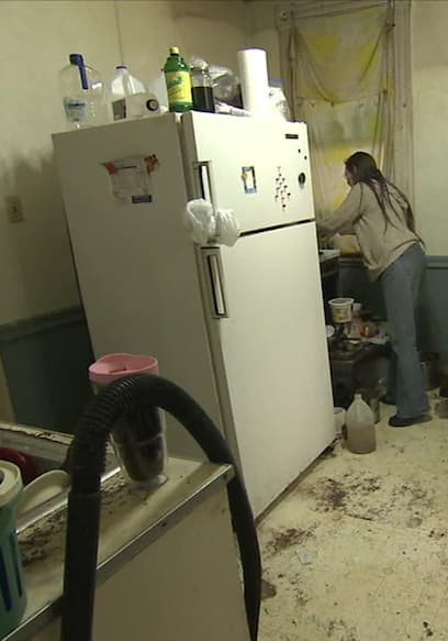 Watch Hoarders S05:E03 - Mary/Annie - Free TV Shows | Tubi