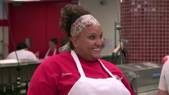 Watch Cake Boss S12:E08 - Spies, Splashes, Bakery Love - Free TV Shows | Tubi