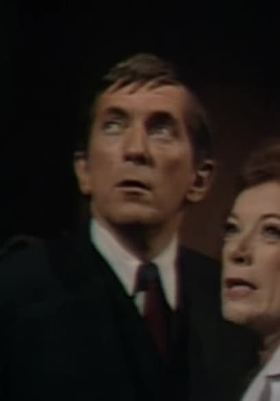 Watch Dark Shadows S11:E21 - Episode 635 - Free TV Shows | Tubi