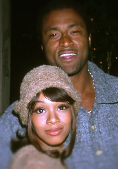 Watch Hopelessly in Love S01:E01 - Lisa "Left Eye" Lopes and Andre ...