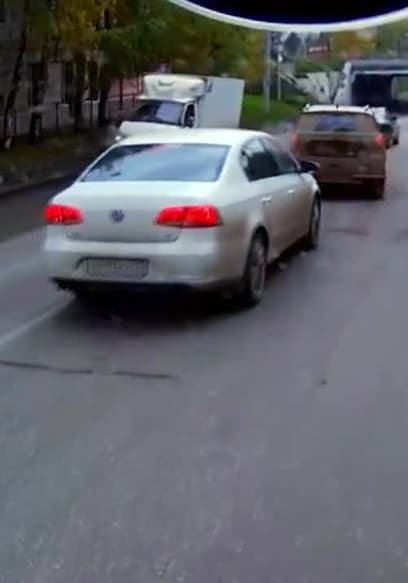 Watch Car Crash TV S01:E09 - Episode 9 - Free TV Shows | Tubi