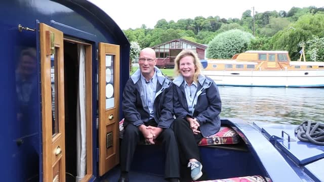 Watch Four in a Bed S02:E52 - Farmers Boy Inn - Free TV Shows | Tubi