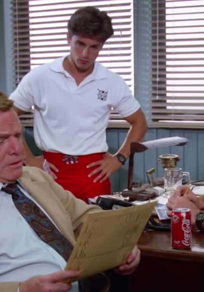 Watch Baywatch S02:E11 - If Looks Could Kill - Free TV Shows | Tubi