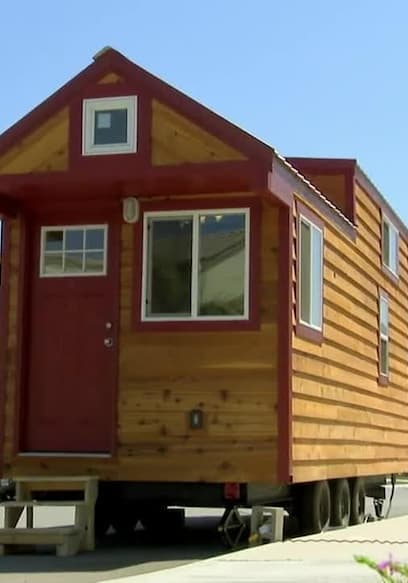 Watch Tiny House Hunters S02:E23 - Fresh Start in a - Free TV Shows | Tubi