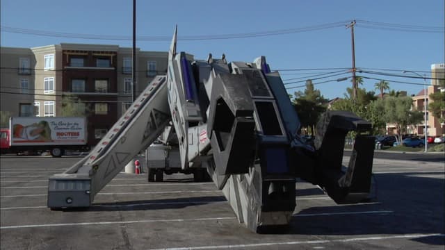 Watch Pawn Stars S03:E27 - Robosaurus - Free TV Shows | Tubi