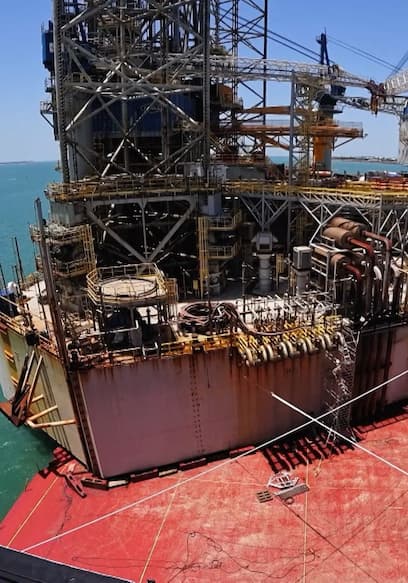 Watch Mega Shippers: Land, Air & Sea S03:E02 - Jack Up Rig P1 - Darwin ...