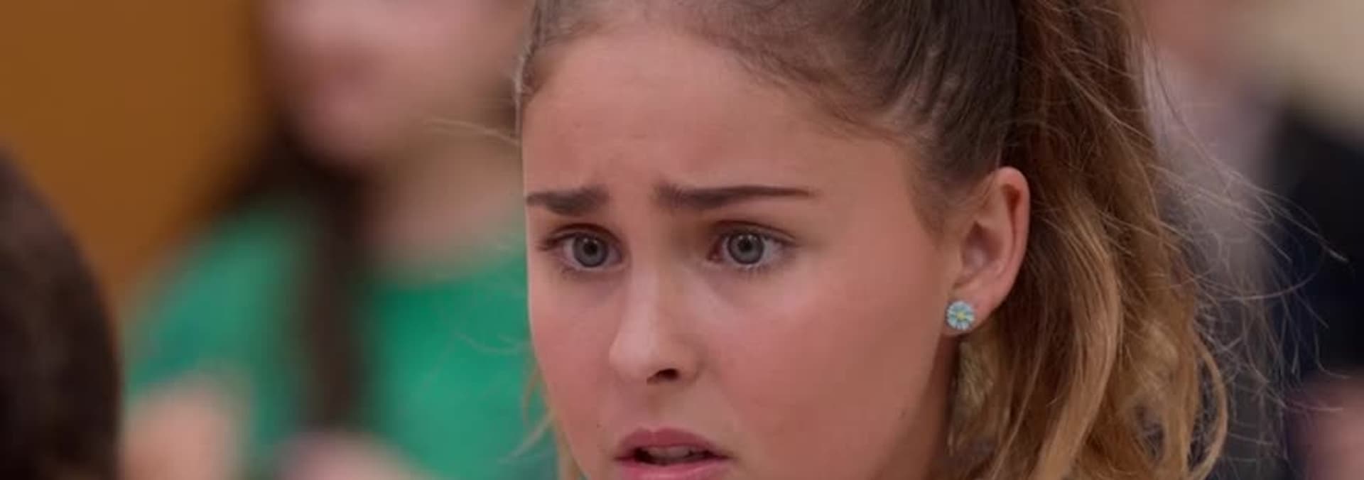 Watch Gordita Chronicles S01:E08 - In America You Get What You Pay For ...