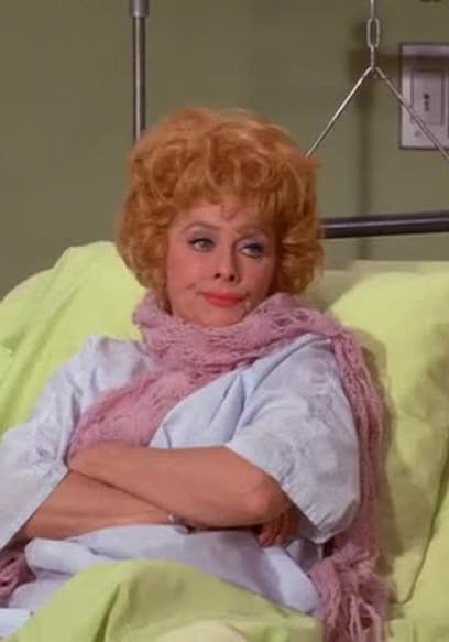 Watch Here's Lucy S05:E02 - Lucy and Eva Gabor Are Hospital Roomies ...