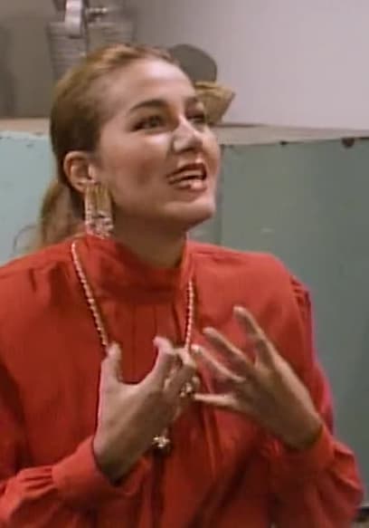 Watch Amanda Sabater S01:E98 - Capítulo 98 - Free TV Shows | Tubi