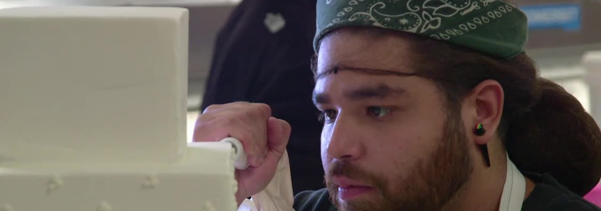 Watch Cake Boss S14:E21 - Steampunks and More - Free TV Shows | Tubi