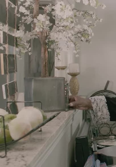 Watch Messie Cee: Keeping Up With the Mess S01:E01 - - Free TV Shows | Tubi