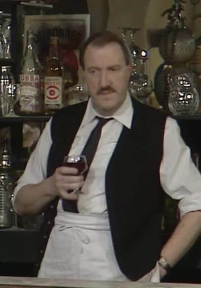 Watch 'Allo 'Allo! S05:E01 - Desperate Doings in the Dungeon - Free TV ...