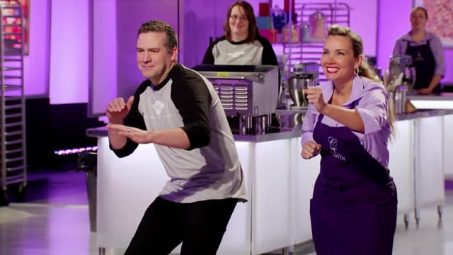 Watch Cake Wars S05:E12 - Saban's Power Rangers - Free TV Shows | Tubi