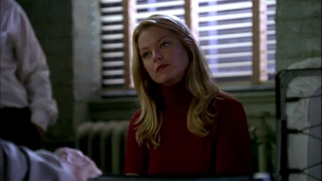 Watch NYPD Blue S09:E05 - Cops and Robber - Free TV Shows | Tubi