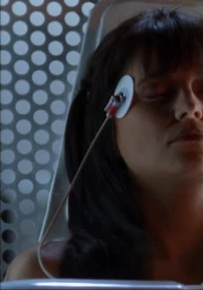 Watch Xena: Warrior Princess S06:E16 - Send in the Clones - Free TV ...