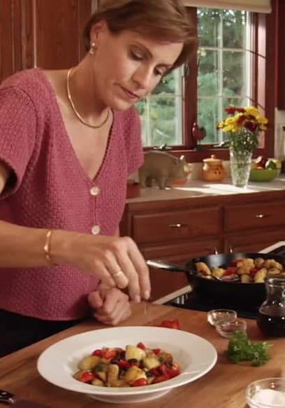 Watch Totally Vegetarian S01:E06 - Fabulous Easy Bre - Free TV Shows | Tubi