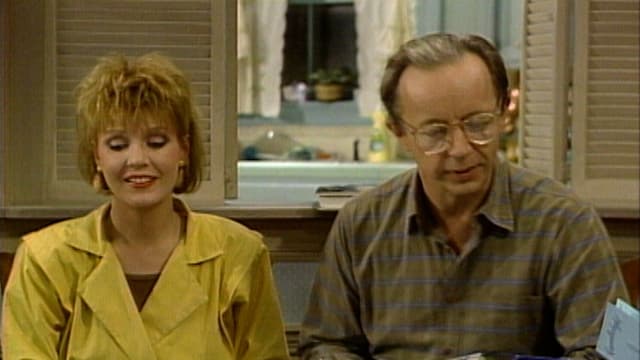 Watch ALF S01:E01 - A.L.F. - Free TV Shows | Tubi