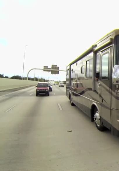 Watch Big Time RV S01:E03 - A $100,000 Dishwasher - Free TV Shows | Tubi