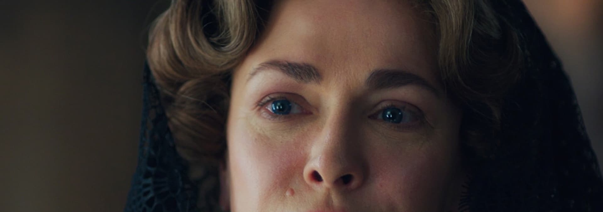 Watch Love in Chains S02:E01 - Episode 1 - Free TV Shows | Tubi