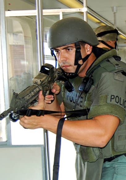 Watch Miami SWAT S01:E03 - Drug Blitz - Free TV Shows | Tubi