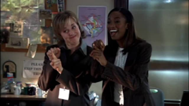 Watch Sue Thomas: F.B.Eye S02:E215 - Concrete Evidence - Free TV Shows ...