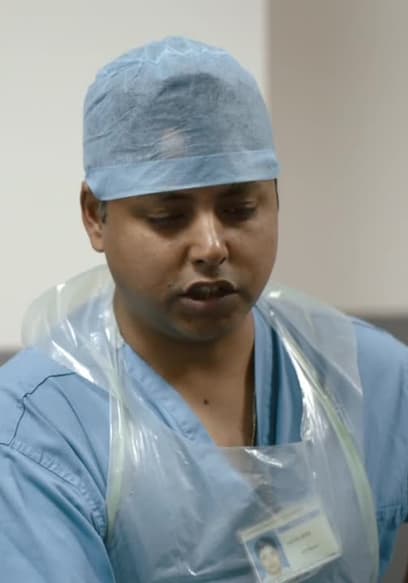 Watch 999: Critical Condition S01:E01 - You Are Fighting Against the ...