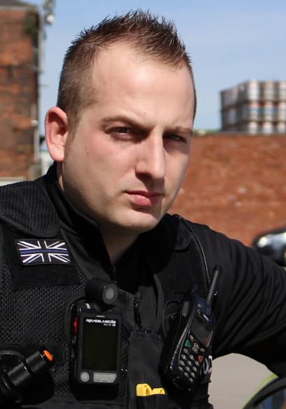 Watch The Cops S02:E06 - Episode 6 - Free TV Shows | Tubi