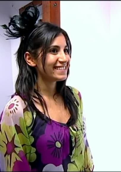 Watch Spendaholics S04:E04 - Roxanne Russell - Free TV Shows | Tubi