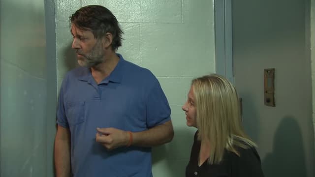 Watch Hoarders S04:E12 - Kevin/Mary - Free TV Shows | Tubi